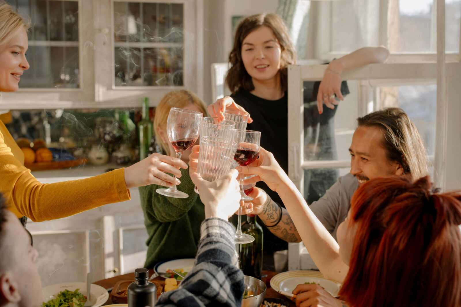 How Non Alcoholic Beers Are Influencing Social Drinking Trends ...